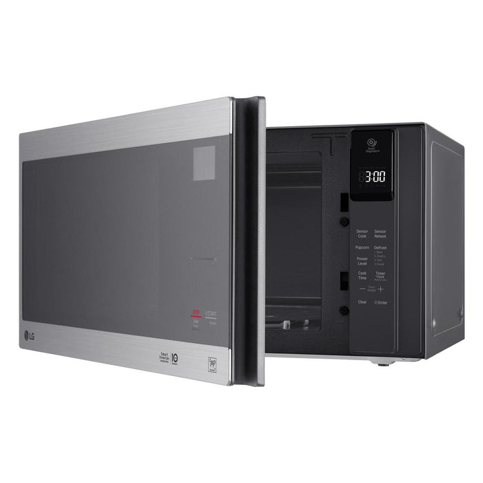 LG - 1.5 cu. Ft Counter top Microwave in Stainless - LMC1575ST