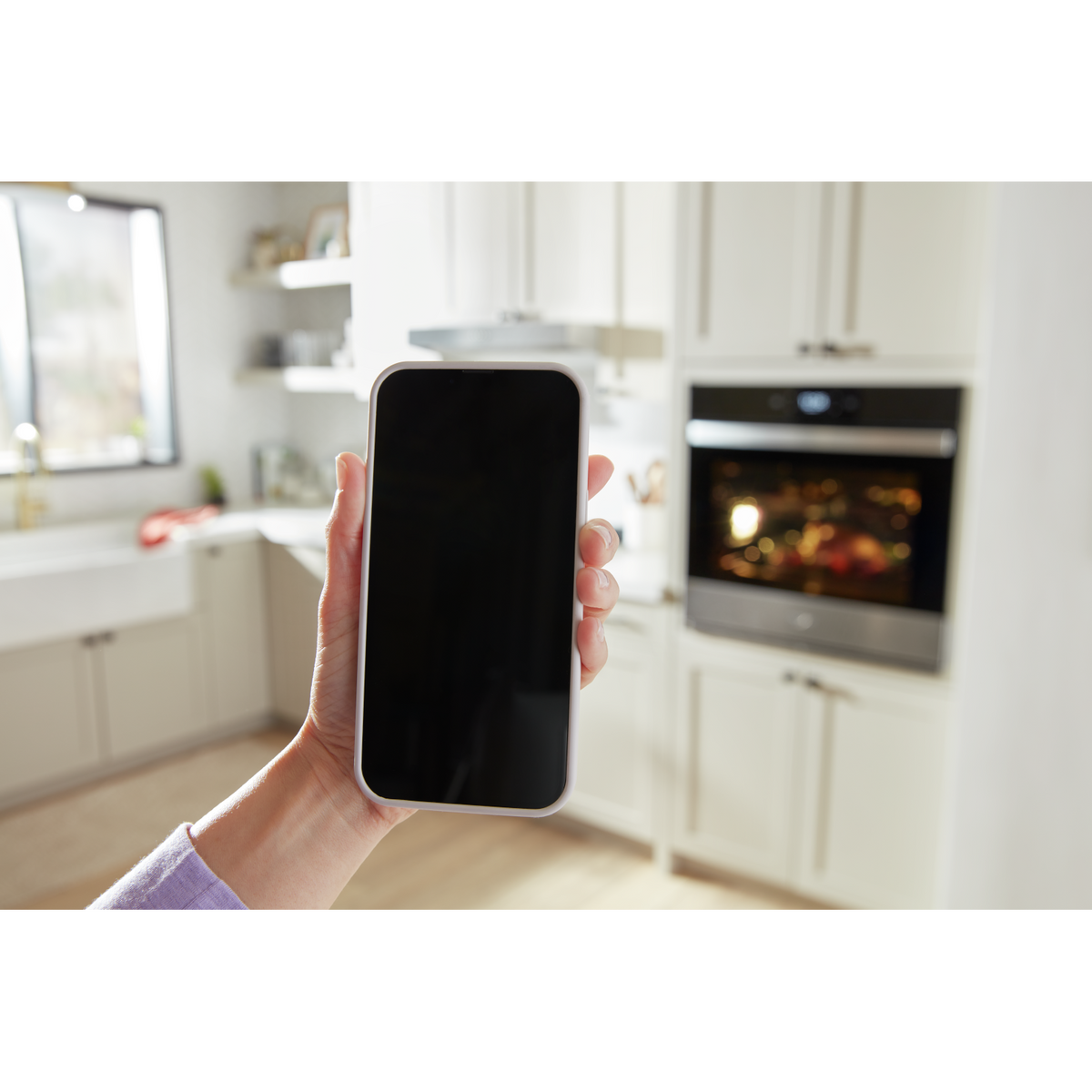 Whirlpool - 5 cu. ft Single Wall Oven in Black - WOES5030LB